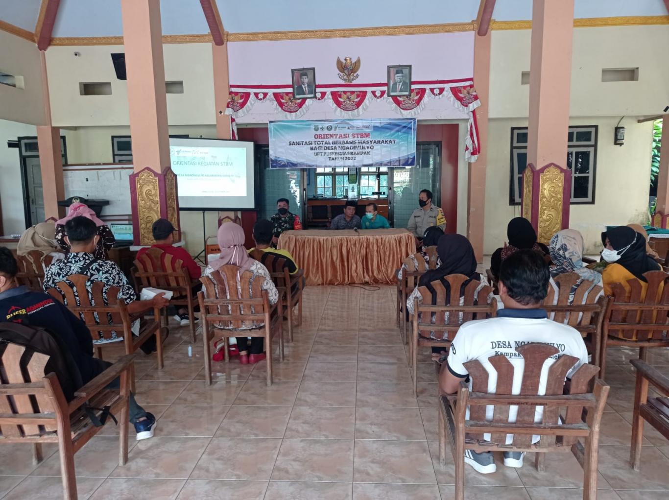 ORIENTASI STBM SANITASI TOTAL BERBASIS MASYARAKAT BAGI DESA NGADIMULYO ...